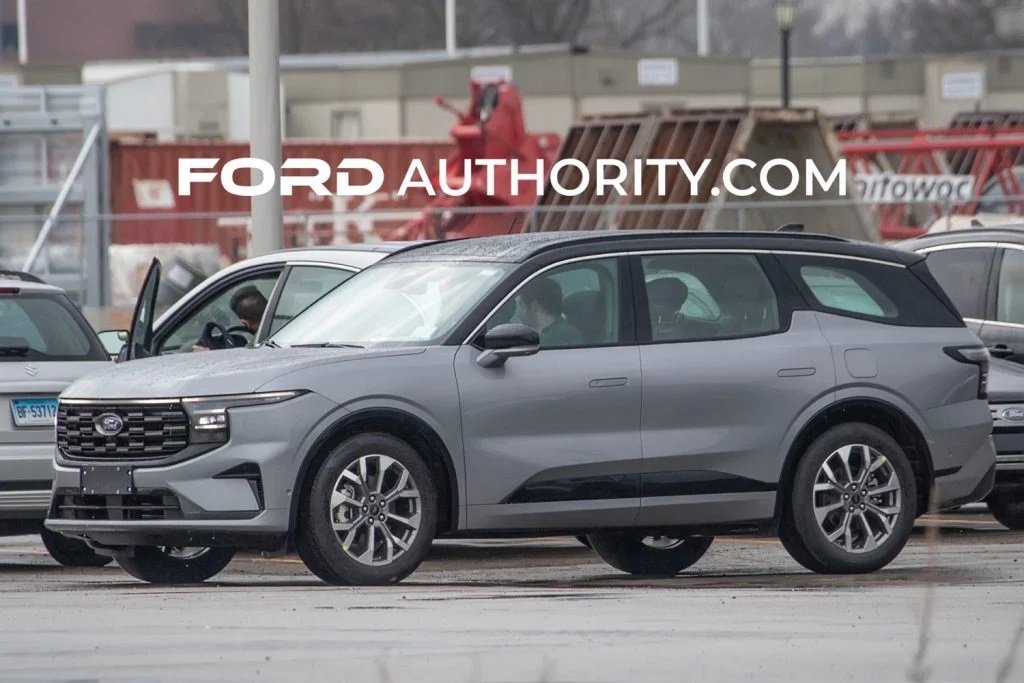 China only Edge show in ST-Line configuration - Ford Motor Company ...